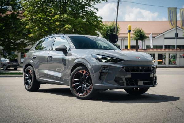 Pelēks Cupra Terramar 2024 Viļņa, ar dzinēja tilpumu 1.50 L un nobraukumu 17 tūkst. km par 33800 €, foto 7 vietnē AUTOMOTO.COM.LV