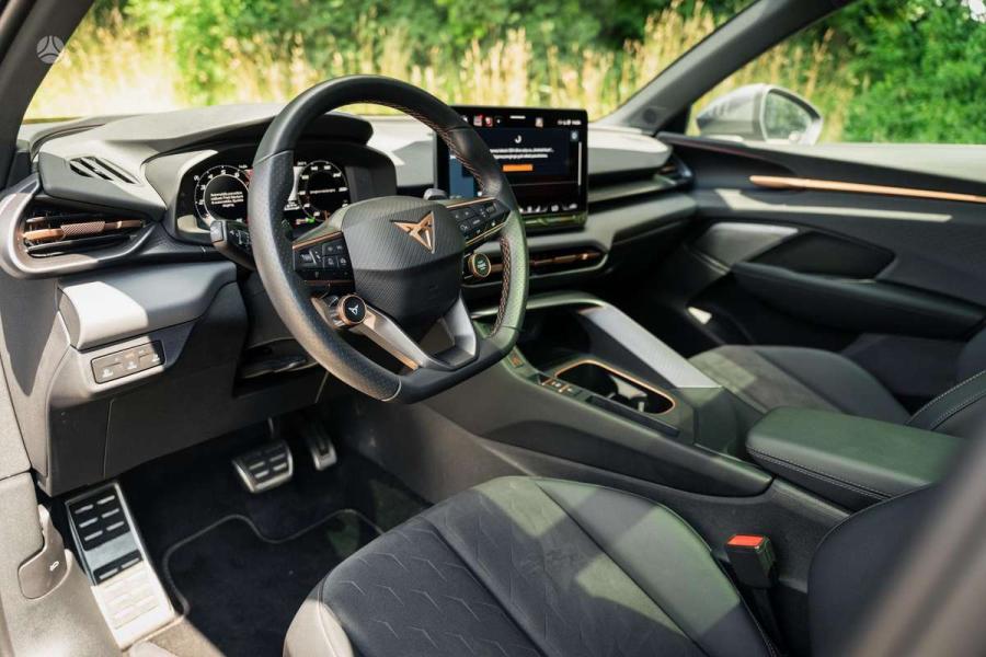 Серый Cupra Terramar 2024 в Вильнюс, объемом двигателя 1.50 л и пробегом 17 тыс. км за 33800 €, фото 12 на AUTOMOTO.COM.LV