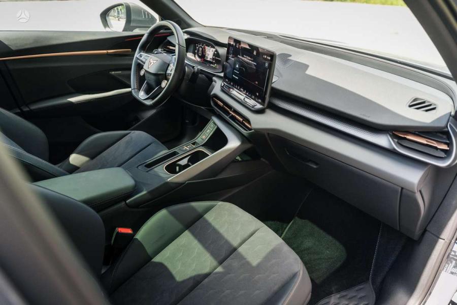Серый Cupra Terramar 2024 в Вильнюс, объемом двигателя 1.50 л и пробегом 17 тыс. км за 33800 €, фото 18 на AUTOMOTO.COM.LV