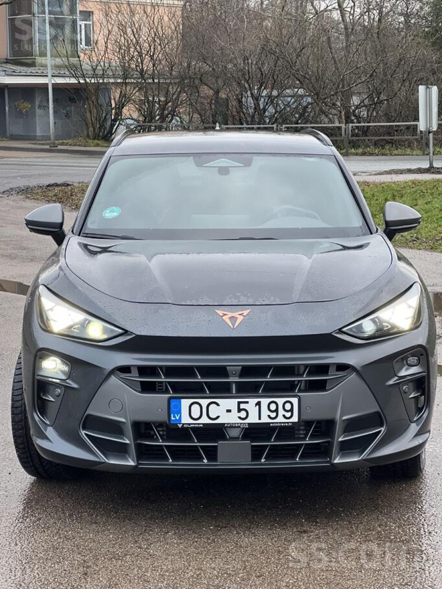 Pelēks Cupra Terramar 2025 Rīga, ar dzinēja tilpumu 2.00 L un nobraukumu 13 tūkst. km par 38500 €, foto 1 vietnē AUTOMOTO.COM.LV