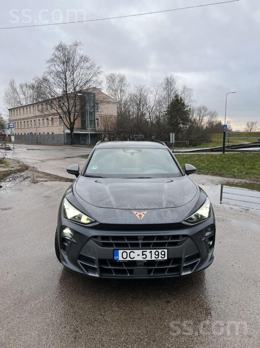 Pelēks Cupra Terramar 2025 Rīga, ar dzinēja tilpumu 2.00 L un nobraukumu 13 tūkst. km par 38500 €, foto 8 vietnē AUTOMOTO.COM.LV