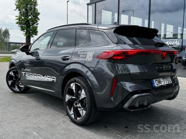 Серый Cupra Terramar 2025 в Рига, объемом двигателя 1.50 л и пробегом 10 тыс. км за 34700 €, фото 5 на AUTOMOTO.COM.LV