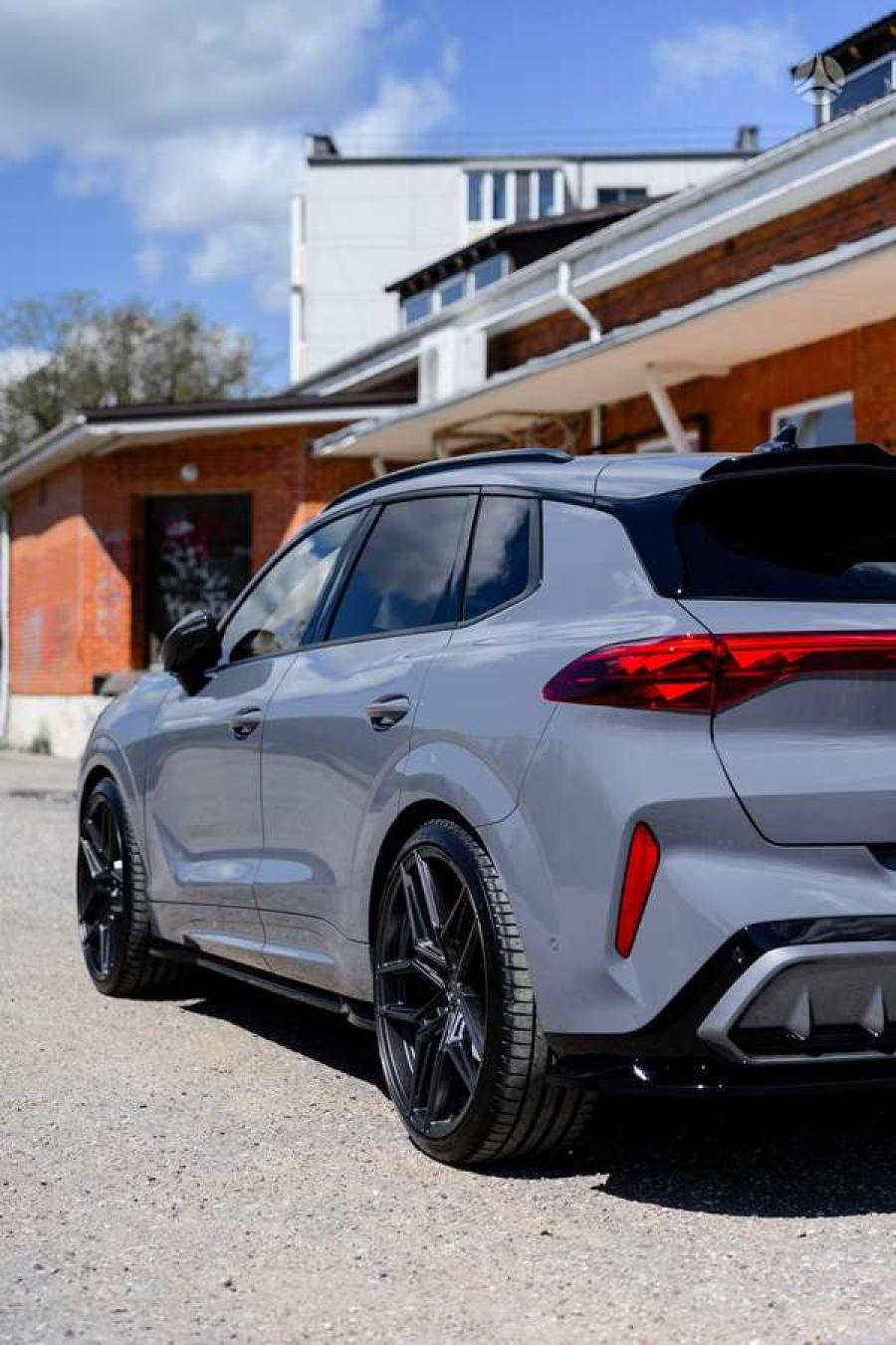 Серый Cupra Terramar 2025 в Мажейкяй, объемом двигателя 1.98 л и пробегом 15 тыс. км за 46000 €, фото 15 на AUTOMOTO.COM.LV