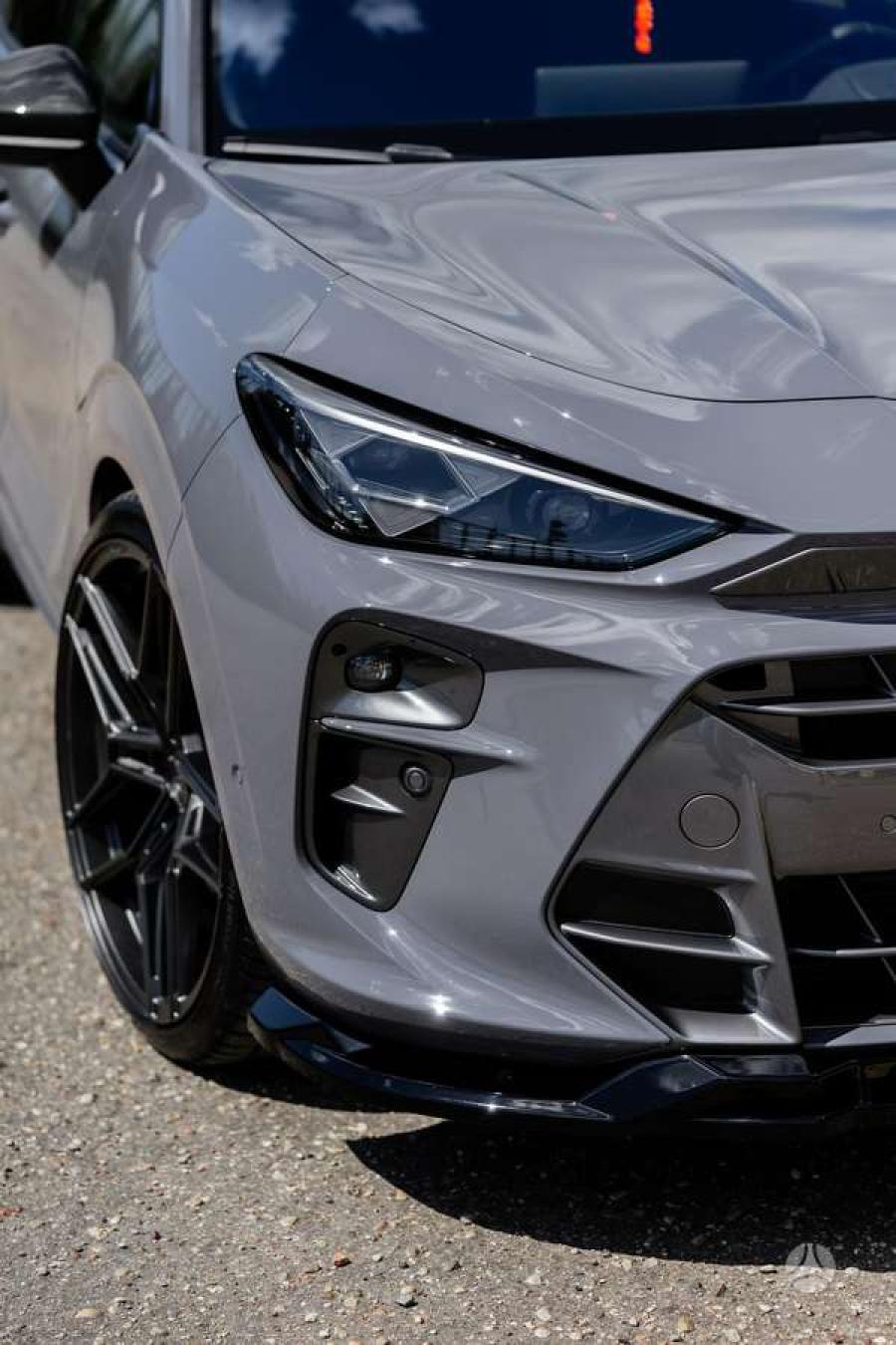 Серый Cupra Terramar 2025 в Мажейкяй, объемом двигателя 1.98 л и пробегом 15 тыс. км за 46000 €, фото 18 на AUTOMOTO.COM.LV
