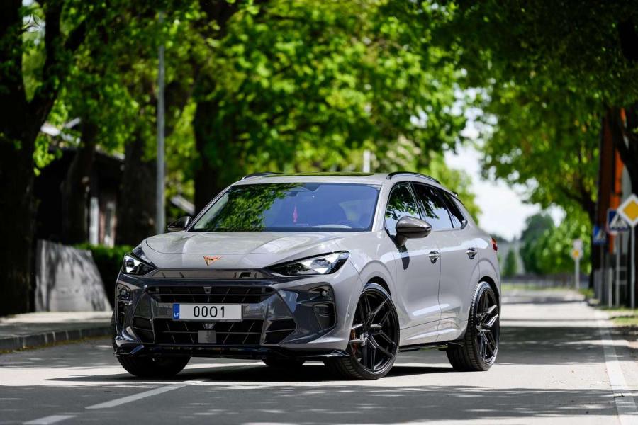 Серый Cupra Terramar 2025 в Мажейкяй, объемом двигателя 1.98 л и пробегом 15 тыс. км за 46000 €, фото 25 на AUTOMOTO.COM.LV