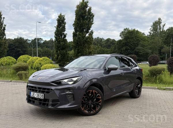 Grey Cupra Terramar 2025 in Riga, with an engine capacity of 1.50 L and mileage of 14 thousand km for 39900 €, photo 8 on AUTOMOTO.COM.LV