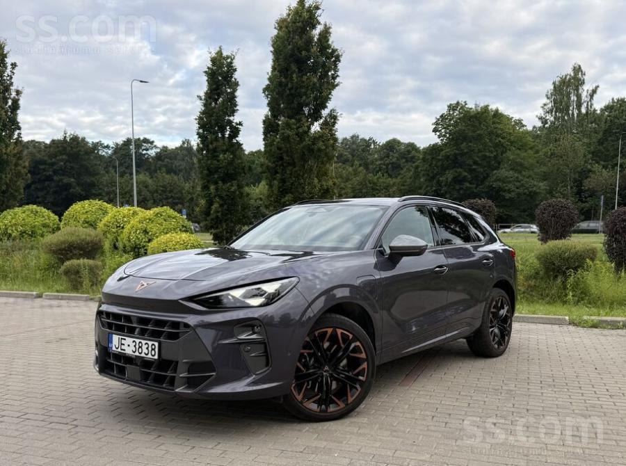 Pelēks Cupra Terramar 2025 Rīga, ar dzinēja tilpumu 1.50 L un nobraukumu 14 tūkst. km par 39900 €, foto 9 vietnē AUTOMOTO.COM.LV
