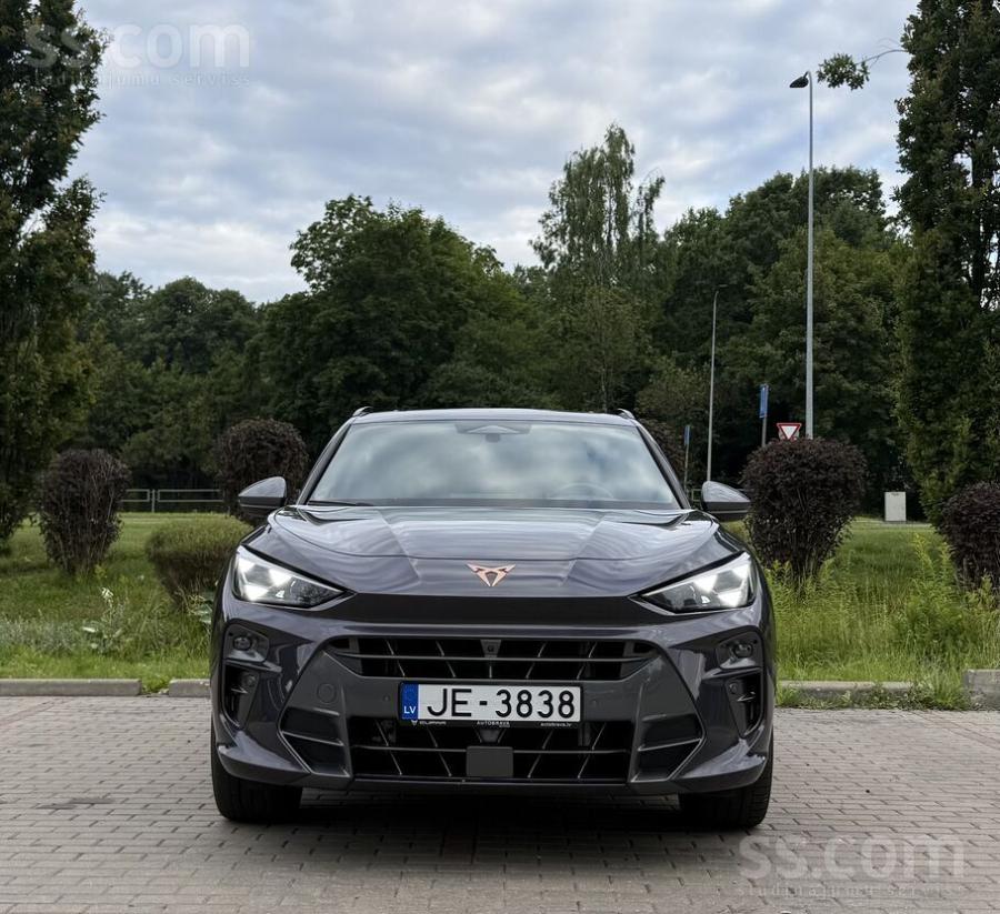 Pelēks Cupra Terramar 2025 Rīga, ar dzinēja tilpumu 1.50 L un nobraukumu 14 tūkst. km par 39900 €, foto 10 vietnē AUTOMOTO.COM.LV