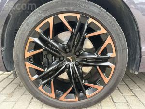 Pelēks Cupra Terramar 2025 Rīga, ar dzinēja tilpumu 1.50 L un nobraukumu 14 tūkst. km par 39900 €, foto 22 vietnē AUTOMOTO.COM.LV