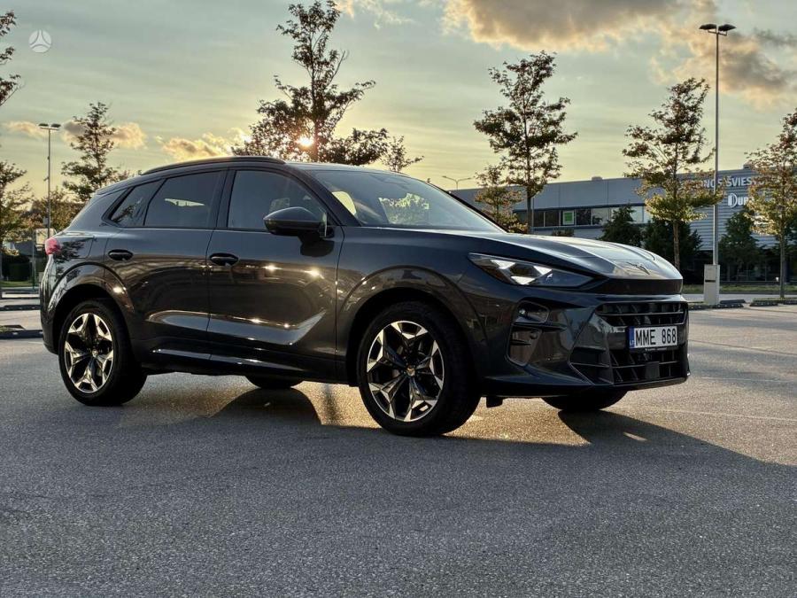 Серый Cupra Terramar 2026 в Вильнюс, объемом двигателя 1.98 л и пробегом 13 тыс. км за 43500 €, фото 3 на AUTOMOTO.COM.LV