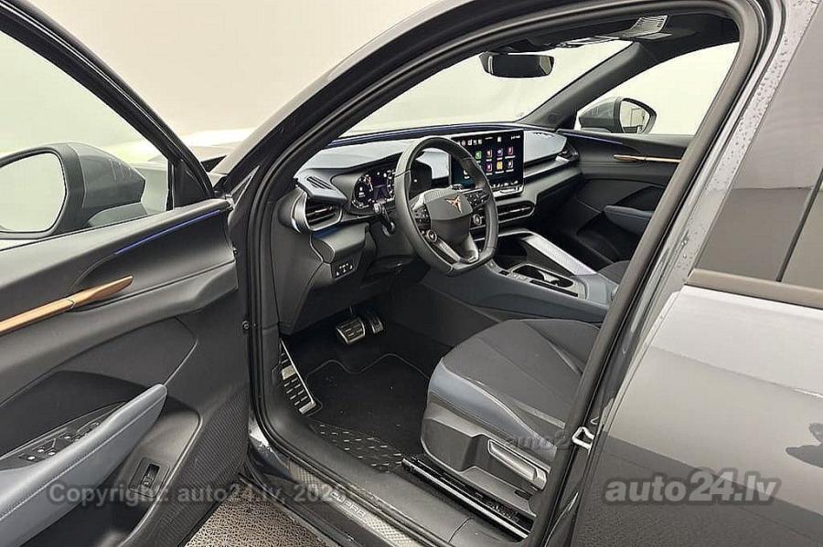 Pelēks Cupra Terramar 2025 Tallina, ar dzinēja tilpumu 1.50 L un nobraukumu 22 tūkst. km par 35990 €, foto 8 vietnē AUTOMOTO.COM.LV