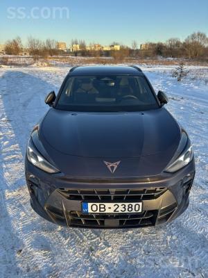 Violets Cupra Terramar 2025 Rīga, ar dzinēja tilpumu 1.50 L un nobraukumu 19 tūkst. km par 34300 €, foto  vietnē AUTOMOTO.COM.LV