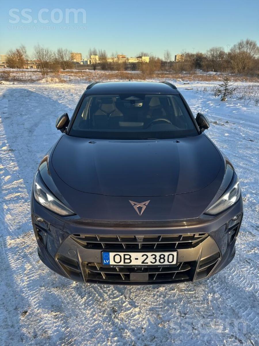 Фиолетовый Cupra Terramar 2025 в Рига, объемом двигателя 1.50 л и пробегом 19 тыс. км за 34300 €, фото 1 на AUTOMOTO.COM.LV