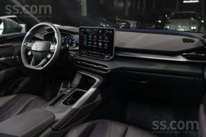 Violet Cupra Terramar 2025 in Riga, with an engine capacity of 2.00 L and mileage of 16 thousand km for 37900 €, photo 13 on AUTOMOTO.COM.LV