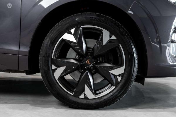 Violets Cupra Terramar 2025 Rīga, ar dzinēja tilpumu 1.98 L un nobraukumu 16 tūkst. km par 36900 €, foto 7 vietnē AUTOMOTO.COM.LV