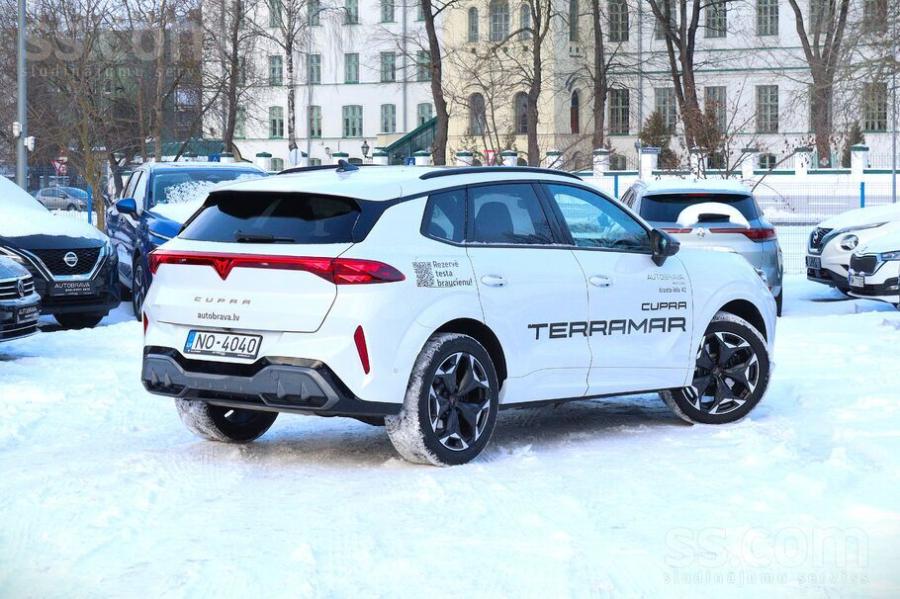 White Cupra Terramar 2025 in Riga, with an engine capacity of 2.00 L and mileage of 5 thousand km for 44290 €, photo 34 on AUTOMOTO.COM.LV