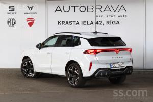 White Cupra Terramar 2025 in Riga, with an engine capacity of 2.00 L and mileage of 17 thousand km for 39990 €, photo 9 on AUTOMOTO.COM.LV