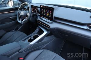 White Cupra Terramar 2025 in Riga, with an engine capacity of 2.00 L and mileage of 17 thousand km for 39990 €, photo 31 on AUTOMOTO.COM.LV