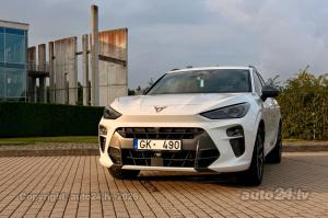 Белый Cupra Terramar 2025 в Рига, объемом двигателя 2.00 л и пробегом 10 тыс. км за 34900 €, фото  на AUTOMOTO.COM.LV