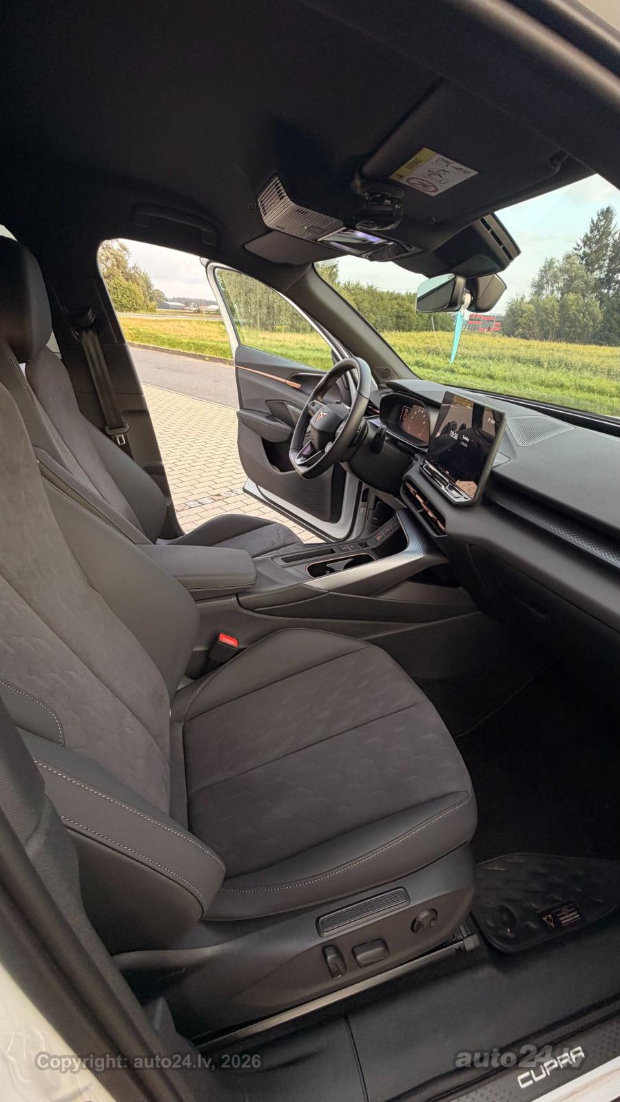 White Cupra Terramar 2025 in Riga, with an engine capacity of 2.00 L and mileage of 10 thousand km for 34900 €, photo 20 on AUTOMOTO.COM.LV