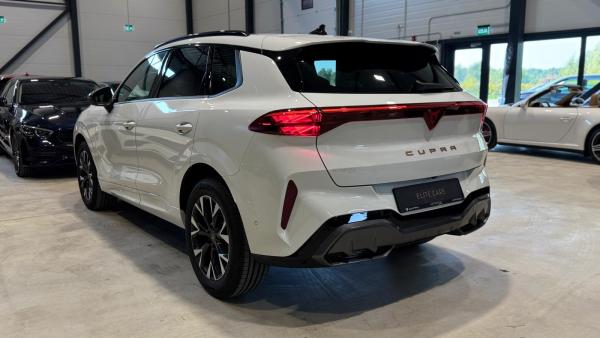 White Cupra Terramar 2025 in Riga, with an engine capacity of 2.00 L and mileage of 11 thousand km for 32490 €, photo 3 on AUTOMOTO.COM.LV