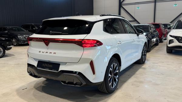 White Cupra Terramar 2025 in Riga, with an engine capacity of 2.00 L and mileage of 11 thousand km for 32490 €, photo 7 on AUTOMOTO.COM.LV