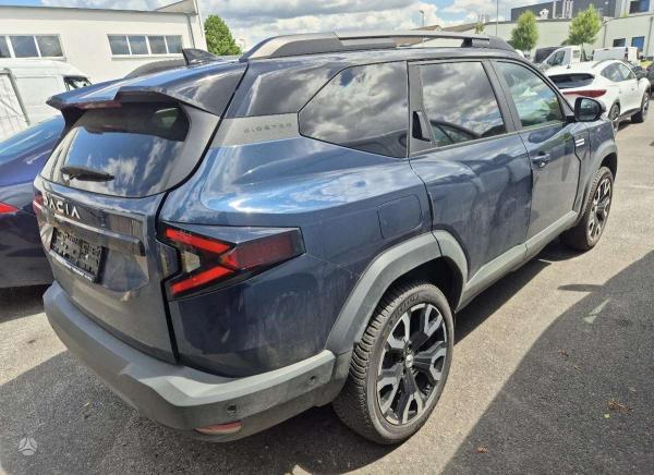 Blue Dacia Bigster 2025 in Klaipeda, with an engine capacity of 1.80 L and mileage of 11 thousand km for 14800 €, photo 4 on AUTOMOTO.COM.LV
