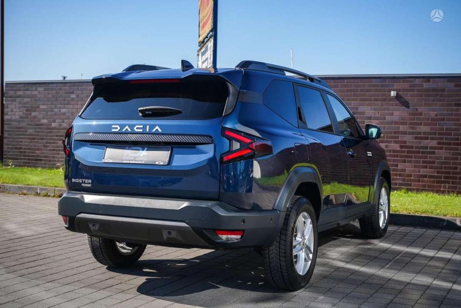 Blue Dacia Bigster 2025 in Marijampole, with an engine capacity of 1.80 L and mileage of 37 thousand km for 24950 €, photo 9 on AUTOMOTO.COM.LV
