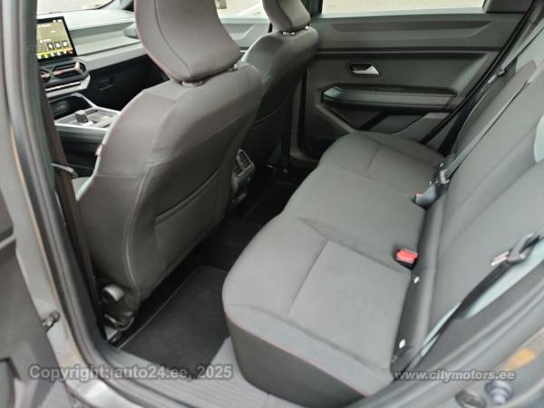 Pelēks Dacia Bigster 2025 Tartu, ar dzinēja tilpumu 1.80 L un nobraukumu 2 tūkst. km par 31990 €, foto 11 vietnē AUTOMOTO.COM.LV
