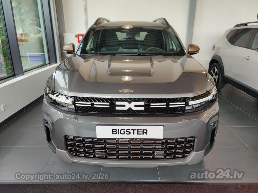 Grey Dacia Bigster 2025 in Tartu, with an engine capacity of 1.80 L and mileage of 11 thousand km for 32290 €, photo 3 on AUTOMOTO.COM.LV