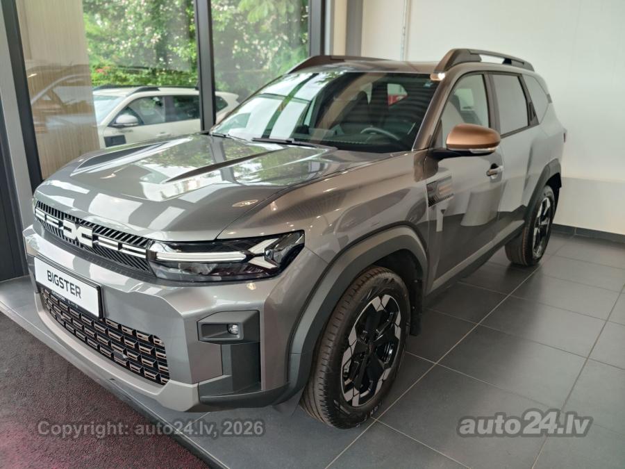 Grey Dacia Bigster 2025 in Tartu, with an engine capacity of 1.80 L and mileage of 11 thousand km for 32290 €, photo 4 on AUTOMOTO.COM.LV