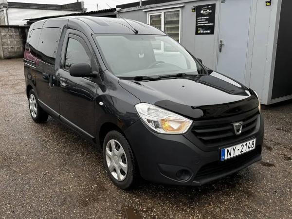 Black Dacia Dokker 2014 in Daugavpils, with an engine capacity of 1.50 L and mileage of 212 thousand km for 3950 €, photo 1 on AUTOMOTO.COM.LV