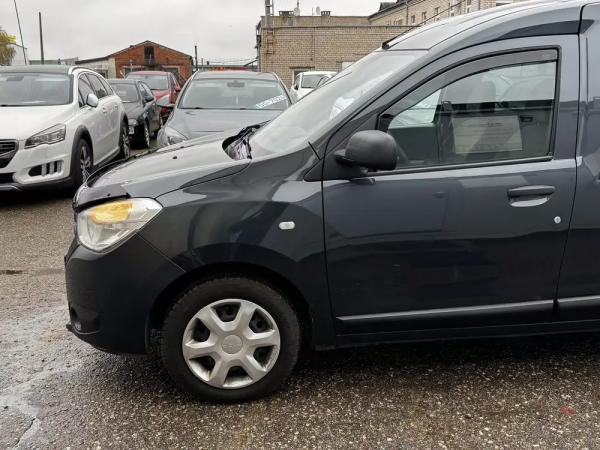 Black Dacia Dokker 2014 in Daugavpils, with an engine capacity of 1.50 L and mileage of 212 thousand km for 3950 €, photo 10 on AUTOMOTO.COM.LV