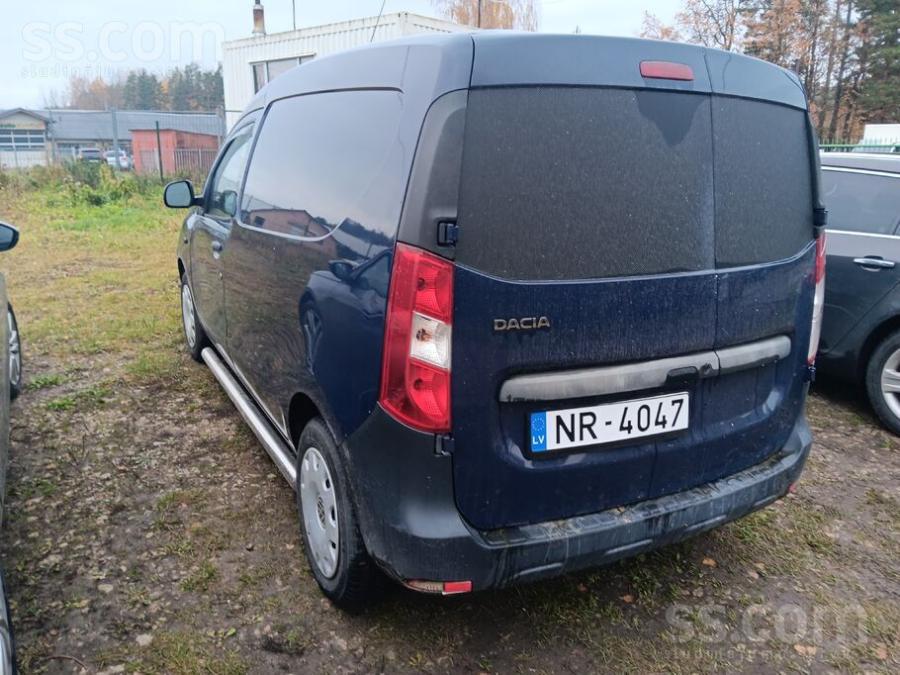 Zils Dacia Dokker 2013 Ogre, ar dzinēja tilpumu 1.50 L un nobraukumu 280 tūkst. km par 3000 €, foto 3 vietnē AUTOMOTO.COM.LV