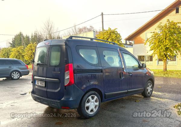 Zils Dacia Dokker 2013 Tallina, ar dzinēja tilpumu 1.60 L un nobraukumu 278 tūkst. km par 2990 €, foto 5 vietnē AUTOMOTO.COM.LV