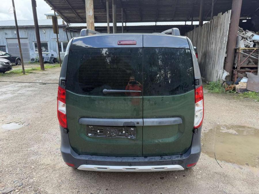Zaļš Dacia Dokker 2017 Kauņa, ar dzinēja tilpumu 1.20 L un nobraukumu 115 tūkst. km par 2350 €, foto 4 vietnē AUTOMOTO.COM.LV