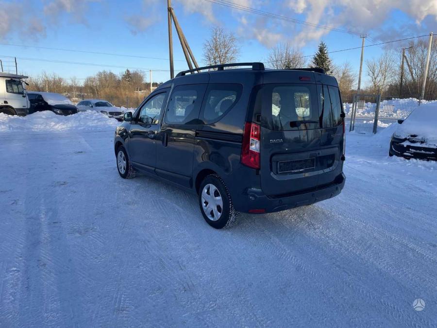 Grey Dacia Dokker 2014 in Radviliskis, with an engine capacity of 1.20 L and mileage of 98 thousand km for 5100 €, photo 5 on AUTOMOTO.COM.LV