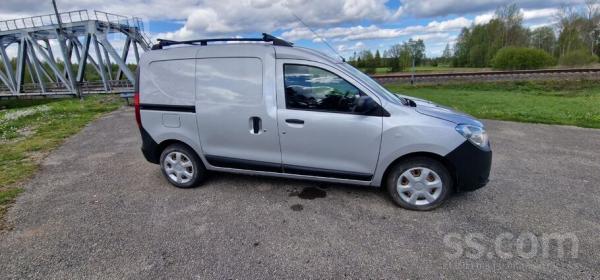 Pelēks Dacia Dokker 2015 Bauska, ar dzinēja tilpumu 1.50 L un nobraukumu 155 tūkst. km par 3200 €, foto 3 vietnē AUTOMOTO.COM.LV