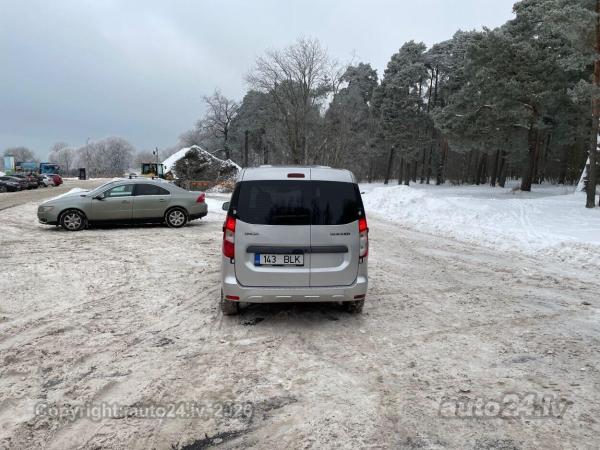 Pelēks Dacia Dokker 2014 Tallina, ar dzinēja tilpumu 1.50 L un nobraukumu 241 tūkst. km par 4900 €, foto 3 vietnē AUTOMOTO.COM.LV