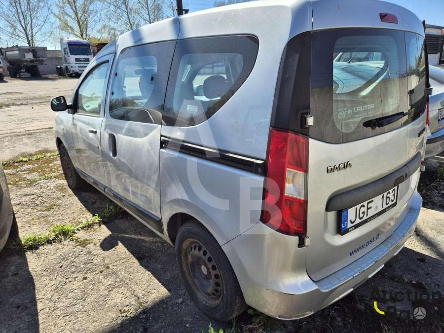 Dacia Dokker 2016 Panevēža, ar dzinēja tilpumu 1.46 L un nobraukumu 315 tūkst. km par 25 €, foto 5 vietnē AUTOMOTO.COM.LV