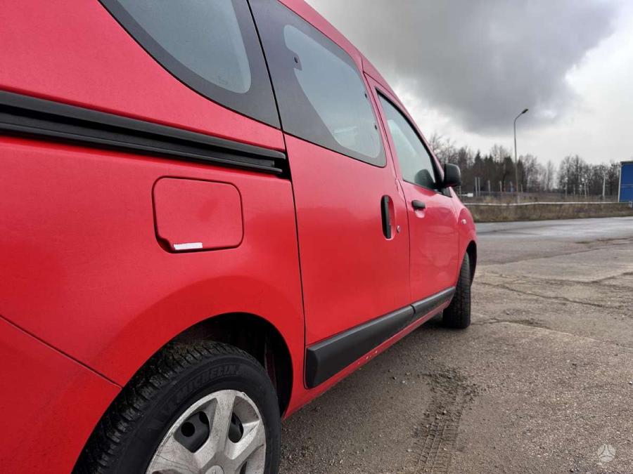 Red Dacia Dokker 2020 in Vilnius, with an engine capacity of 1.46 L and mileage of 290 thousand km for 4235 €, photo 7 on AUTOMOTO.COM.LV