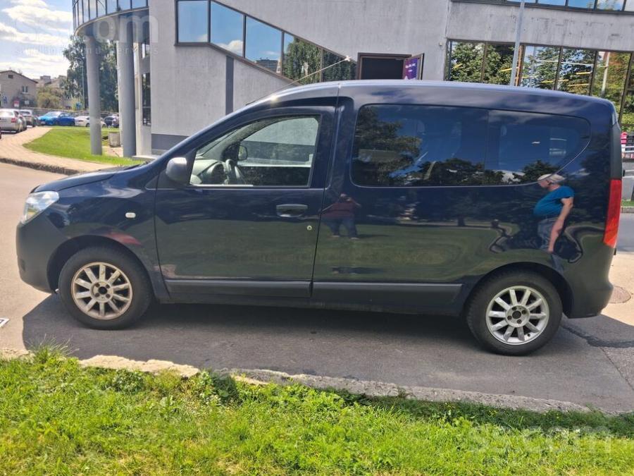 Violets Dacia Dokker 2015 Rīga, ar dzinēja tilpumu 1.50 L un nobraukumu 164 tūkst. km par 4500 €, foto 4 vietnē AUTOMOTO.COM.LV