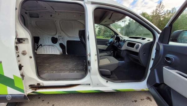 Dacia Dokker 2015 Elektrėnai vietnē Balts Dacia Dokker 2015 Elektrėnai, ar dzinēja tilpumu 1.50 L un nobraukumu 194 tūkst. km par 3795 €, foto 11 vietnē AUTOMOTO.COM.LV