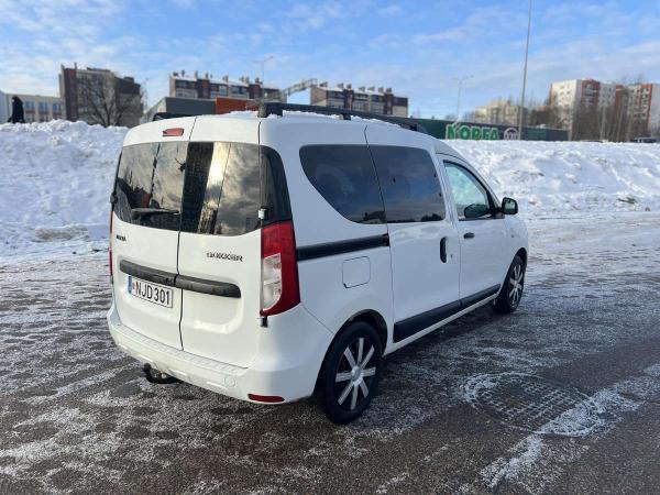 Balts Dacia Dokker 2013 Viļņa, ar dzinēja tilpumu 1.20 L un nobraukumu 182 tūkst. km par 3000 €, foto 3 vietnē AUTOMOTO.COM.LV