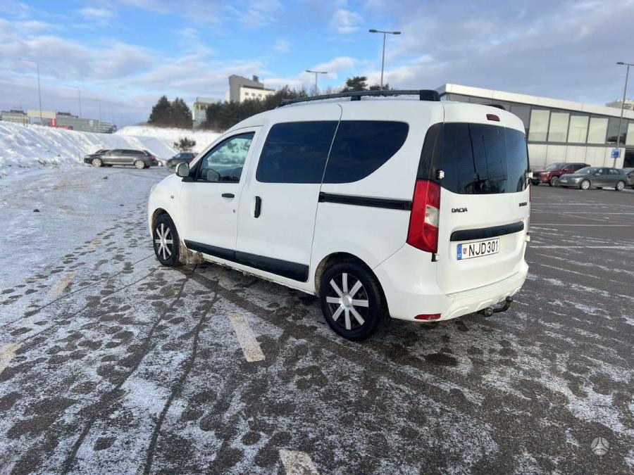 White Dacia Dokker 2013 in Vilnius, with an engine capacity of 1.20 L and mileage of 182 thousand km for 3000 €, photo 5 on AUTOMOTO.COM.LV