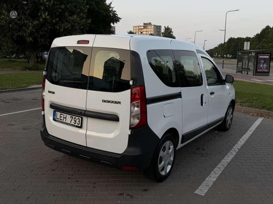 White Dacia Dokker 2019 in Kaunas, with an engine capacity of 1.46 L and mileage of 104 thousand km for 5800 €, photo 5 on AUTOMOTO.COM.LV