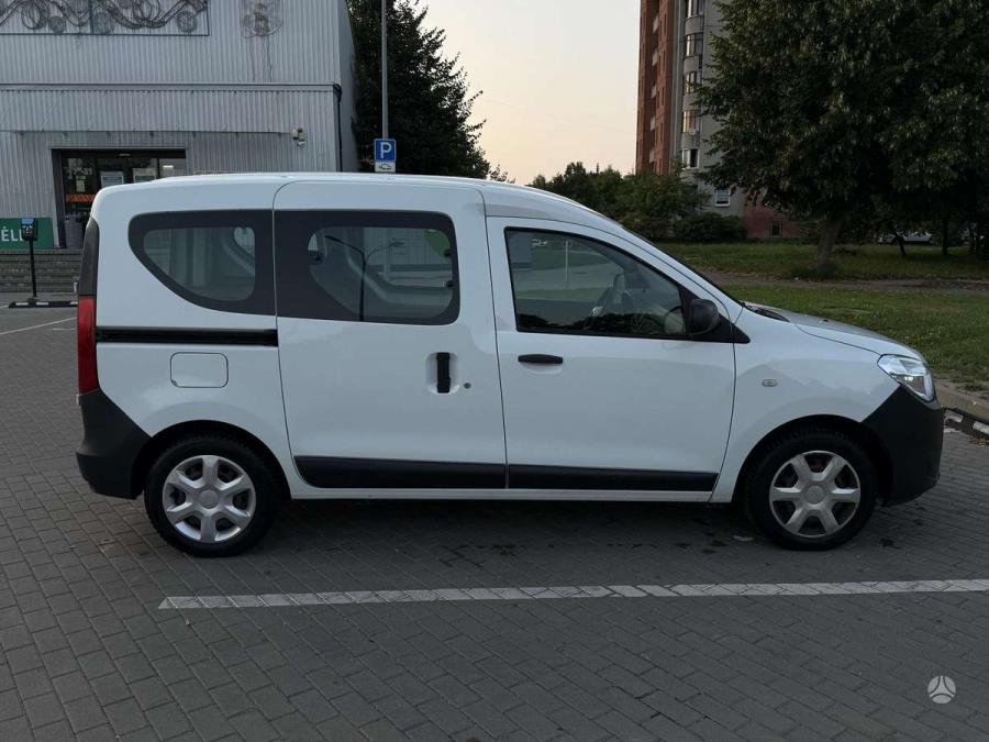 White Dacia Dokker 2019 in Kaunas, with an engine capacity of 1.46 L and mileage of 104 thousand km for 5800 €, photo 8 on AUTOMOTO.COM.LV