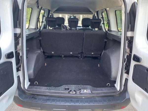 White Dacia Dokker 2019 in Klaipeda, with an engine capacity of 1.46 L and mileage of 185 thousand km for 6750 €, photo 7 on AUTOMOTO.COM.LV