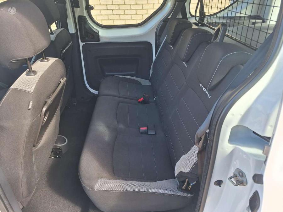White Dacia Dokker 2019 in Marijampole, with an engine capacity of 1.20 L and mileage of 101 thousand km for 6650 €, photo 13 on AUTOMOTO.COM.LV