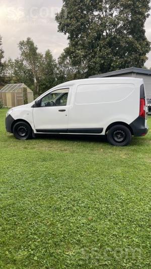 White Dacia Dokker 2017 in Riga, with an engine capacity of 1.50 L and mileage of 202 thousand km for 4600 €, photo  on AUTOMOTO.COM.LV